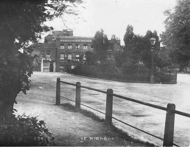 Highgate's Top 5 Haunted Places To Visit, According To David Farrant ...