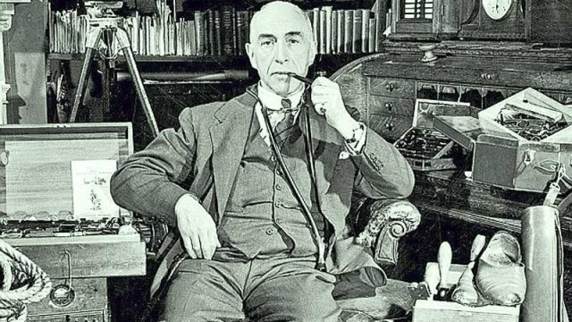 Harry Price Versus The Psychic Frauds | Spooky Isles