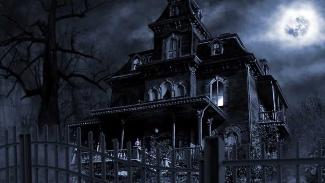 5 Signs Your House Might Be Haunted | Spooky Isles