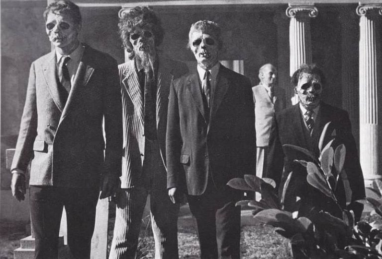 The Vault Of Horror (1973) REVIEW | Spooky Isles