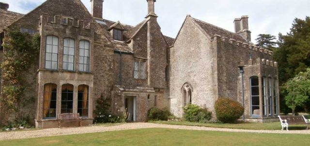 Chavenage House's Headless Horseman And Assorted Ghosts | Spooky Isles