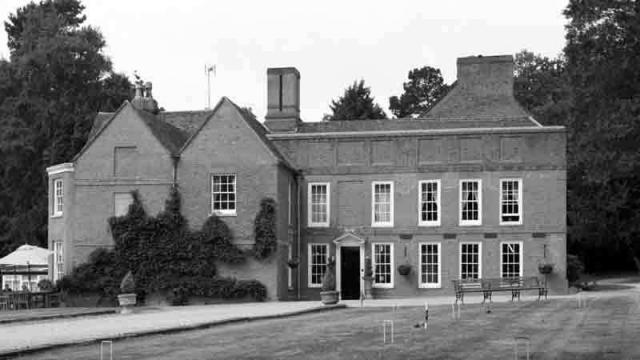 Guide To Haunted Flitwick Manor, Over A Century Of Ghostly Scares ...
