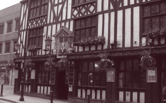 5 Haunted Manchester Pubs To Visit For Halloween | Spooky Isles