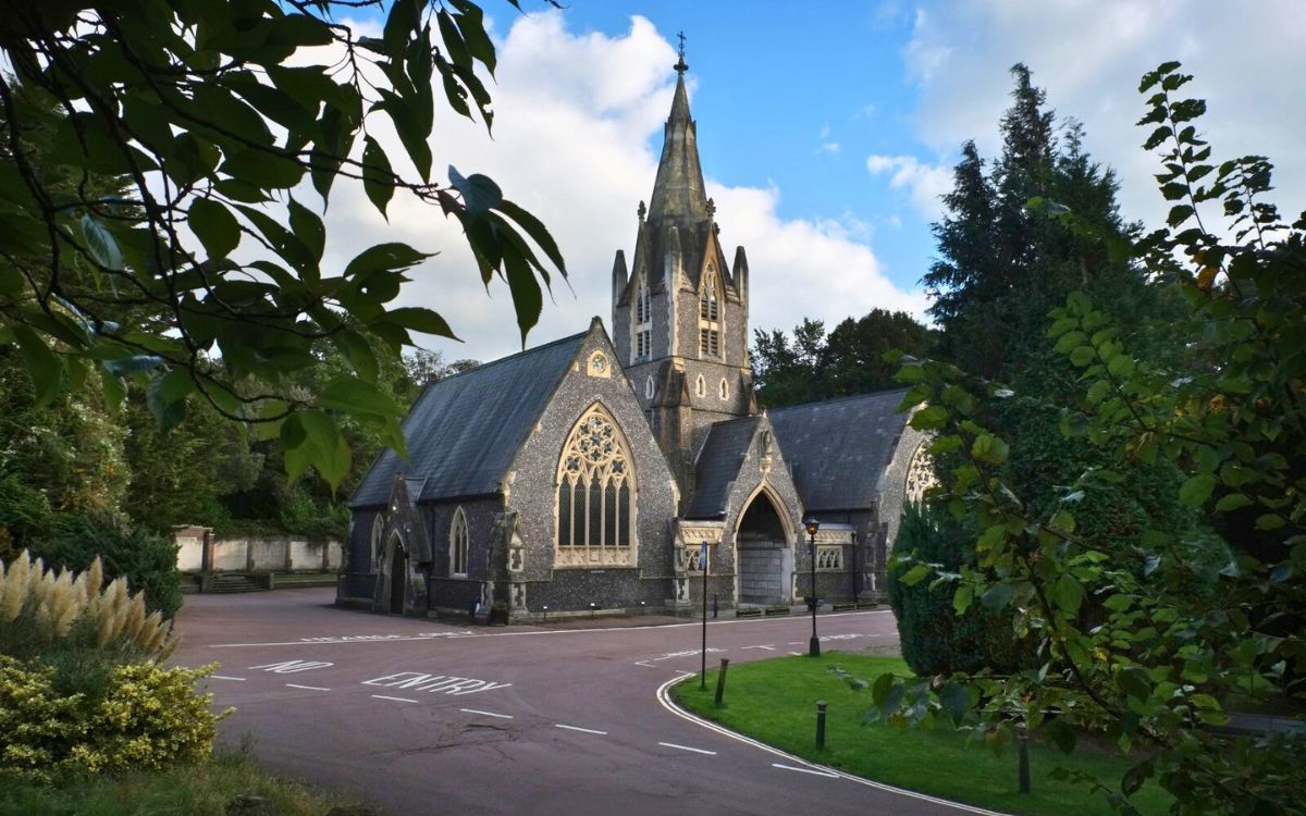 Woodvale Cemetery: Victorian Beauty And Crowley's Final Farewell ...